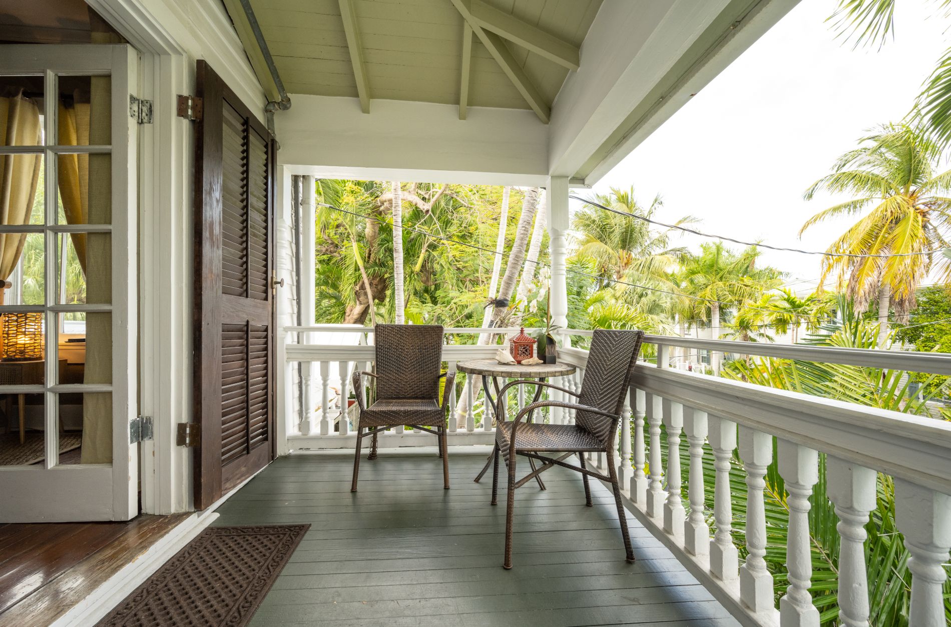 Comfortable Accommodations in The Keys | The Mermaid & The Alligator