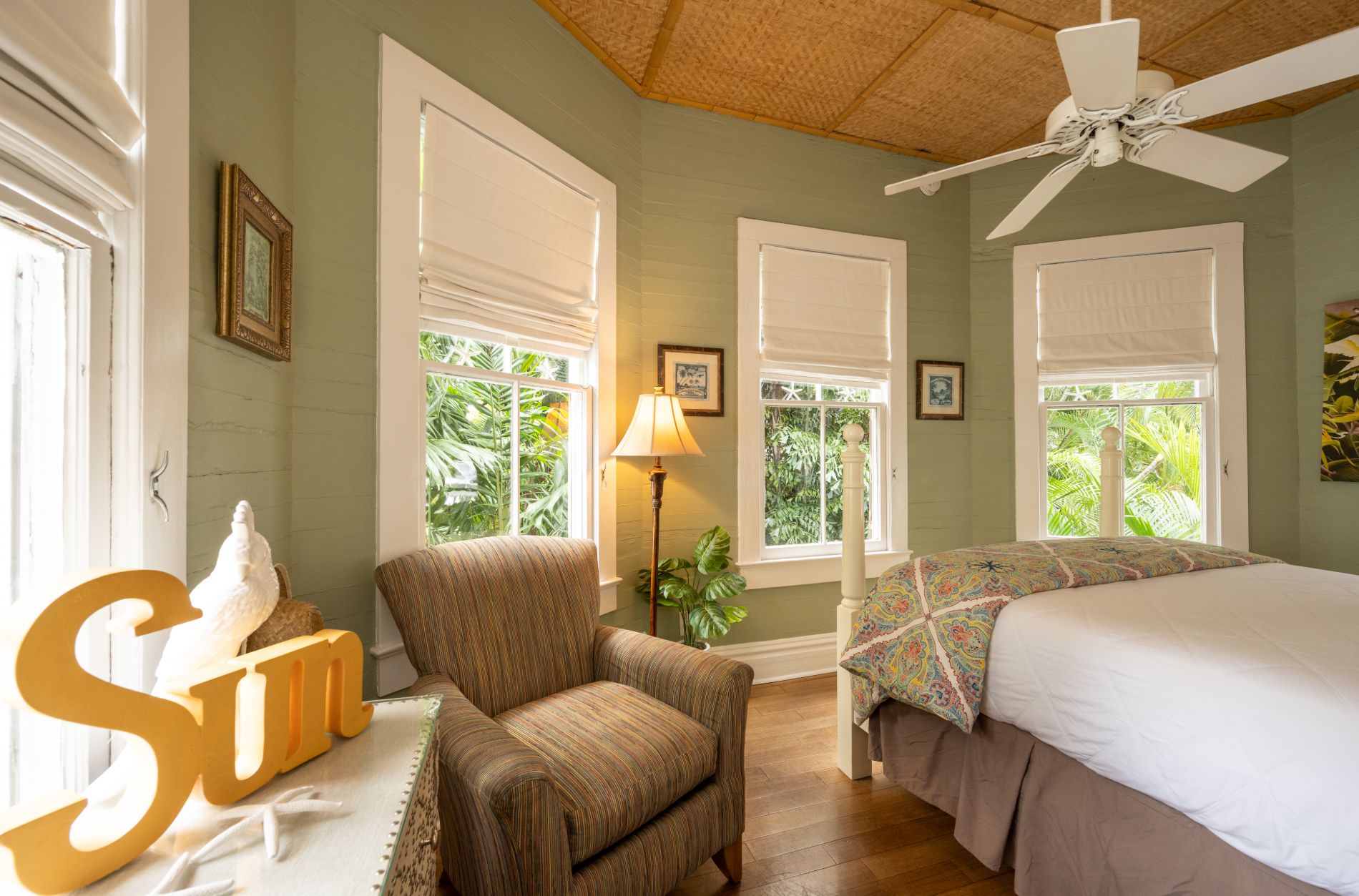 Comfortable Accommodations in The Keys | The Mermaid & The Alligator