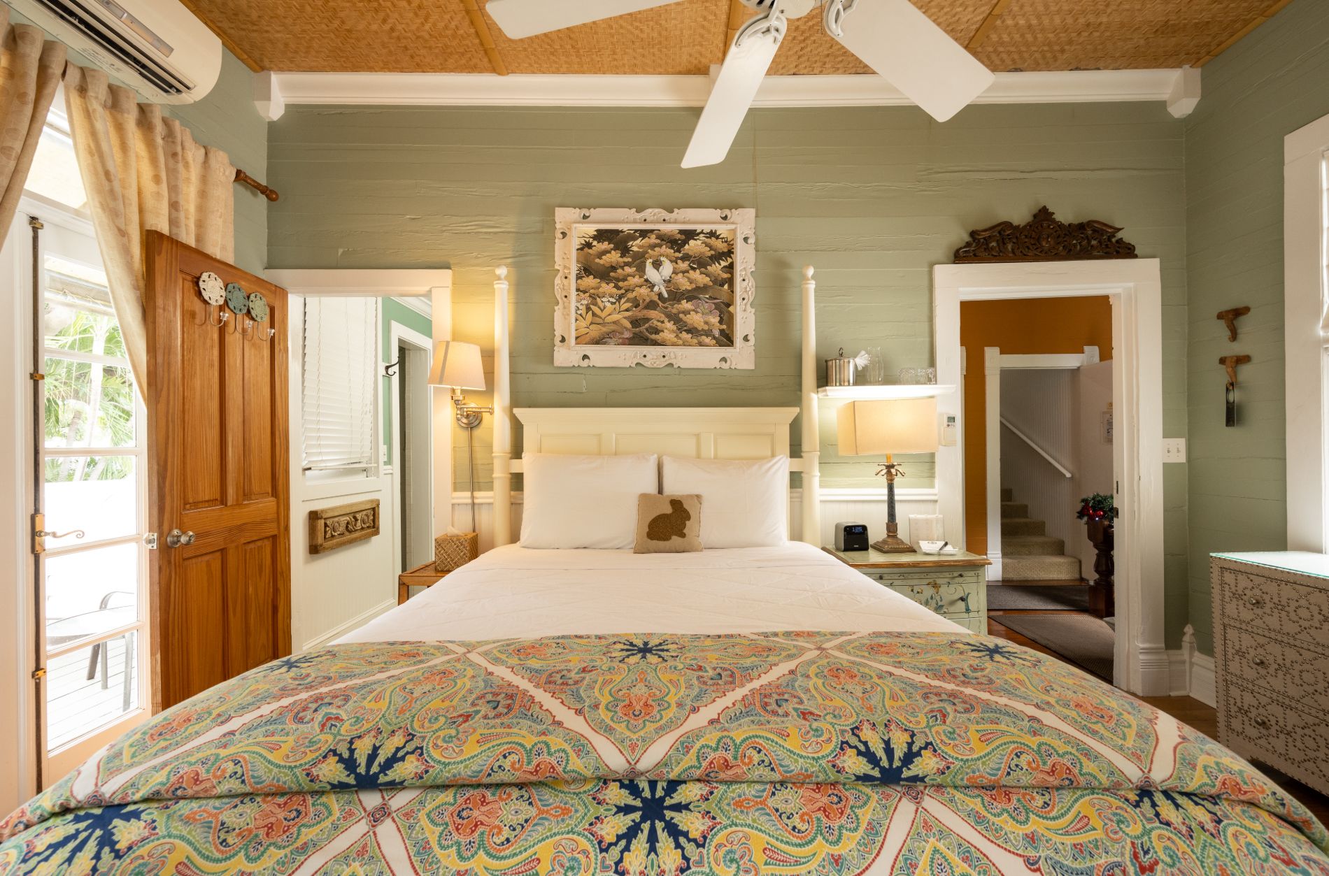 Comfortable Accommodations in The Keys | The Mermaid & The Alligator