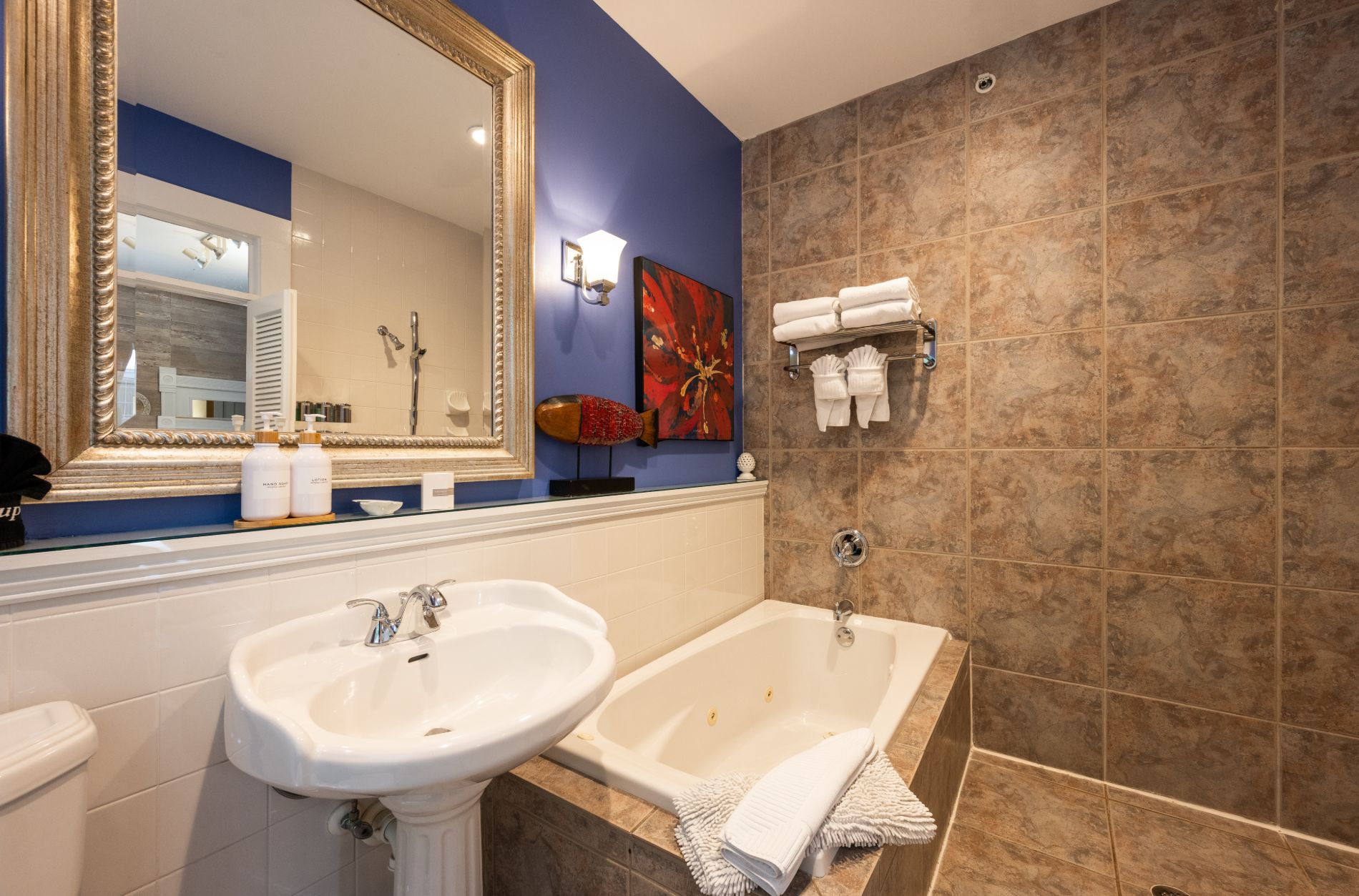 Comfortable Accommodations in The Keys | The Mermaid & The Alligator