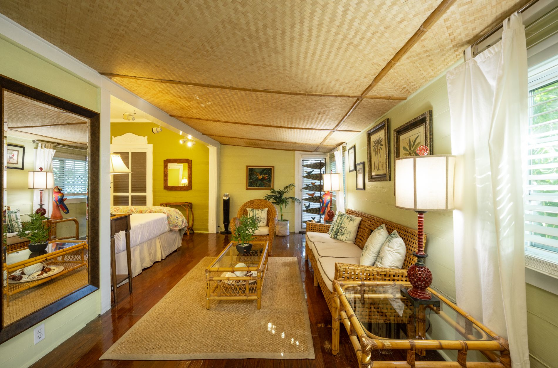 Comfortable Accommodations in The Keys | The Mermaid & The Alligator