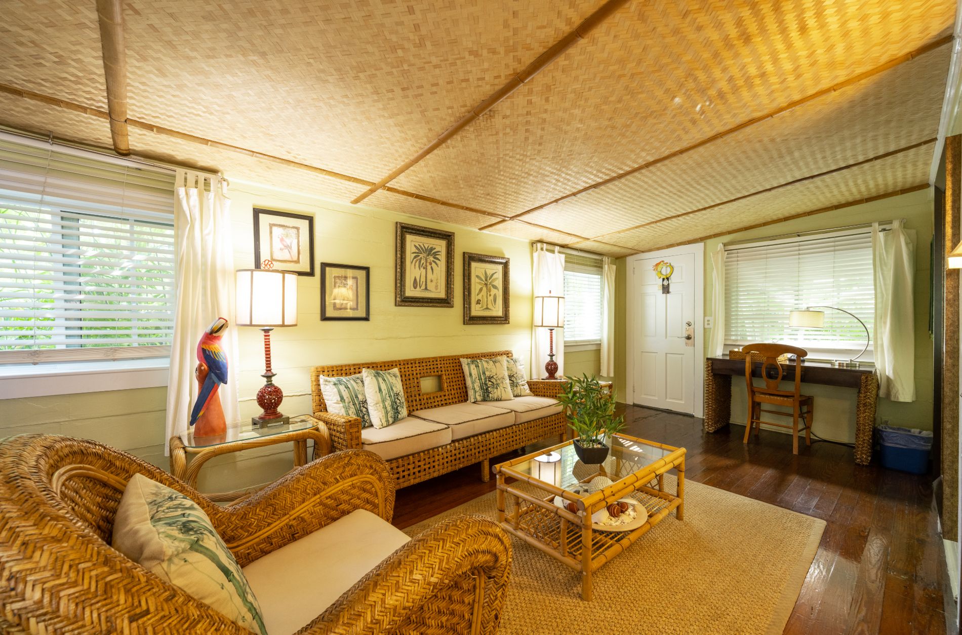 Comfortable Accommodations in The Keys | The Mermaid & The Alligator