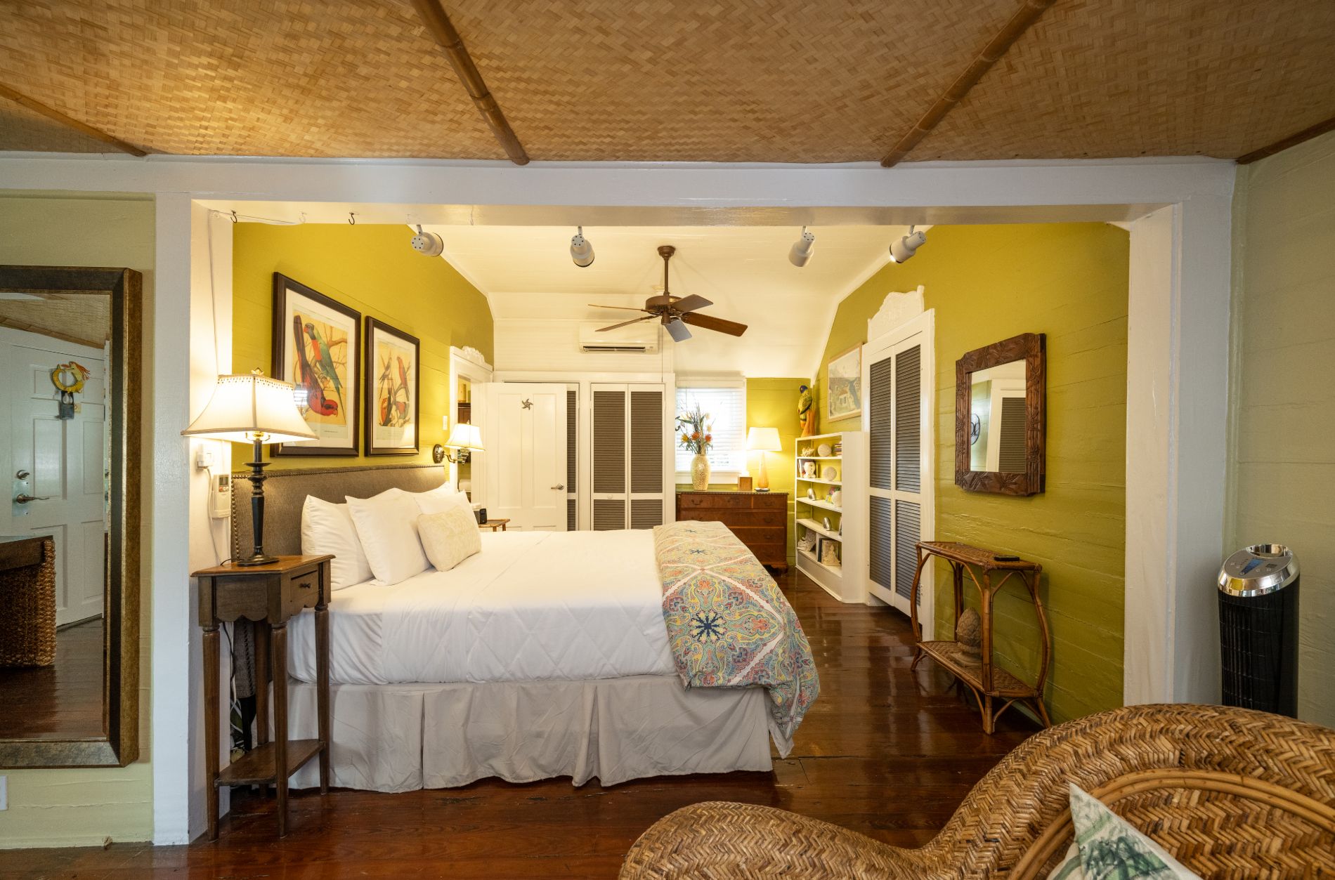 Comfortable Accommodations in The Keys | The Mermaid & The Alligator