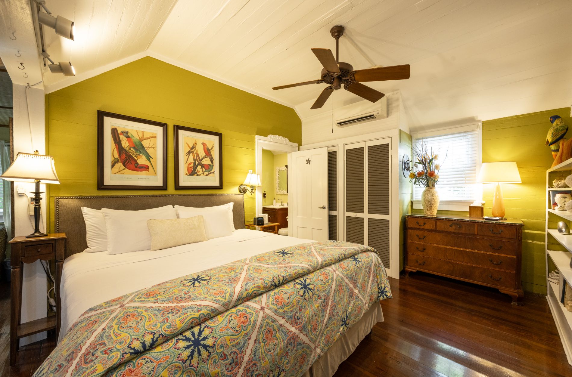 Comfortable Accommodations in The Keys | The Mermaid & The Alligator