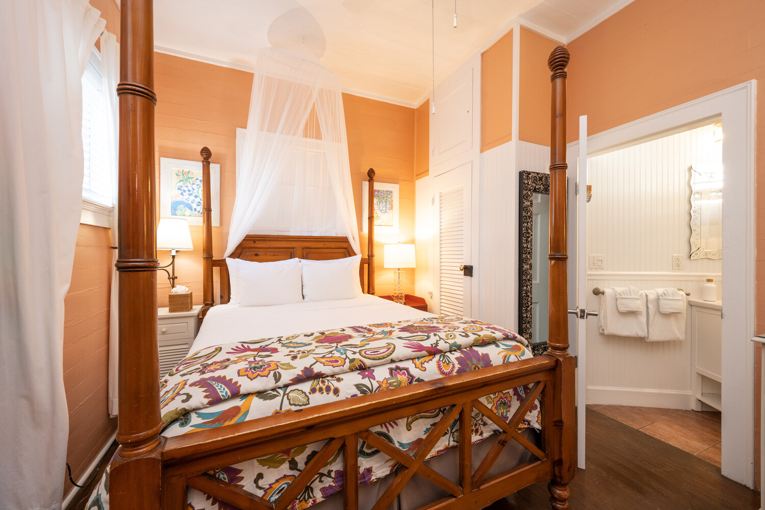 Comfortable Accommodations in The Keys | The Mermaid & The Alligator