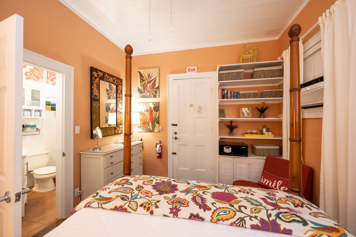 Comfortable Accommodations in The Keys | The Mermaid & The Alligator