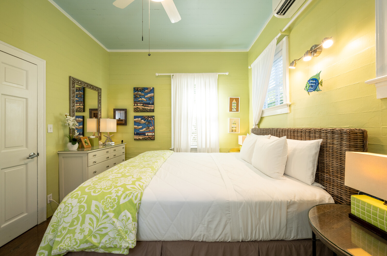 Comfortable Accommodations in The Keys | The Mermaid & The Alligator