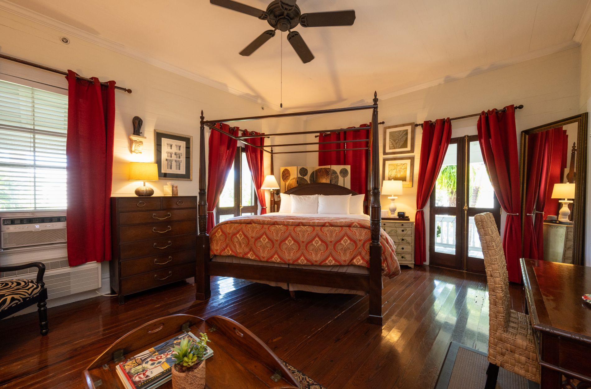 Comfortable Accommodations in The Keys | The Mermaid & The Alligator
