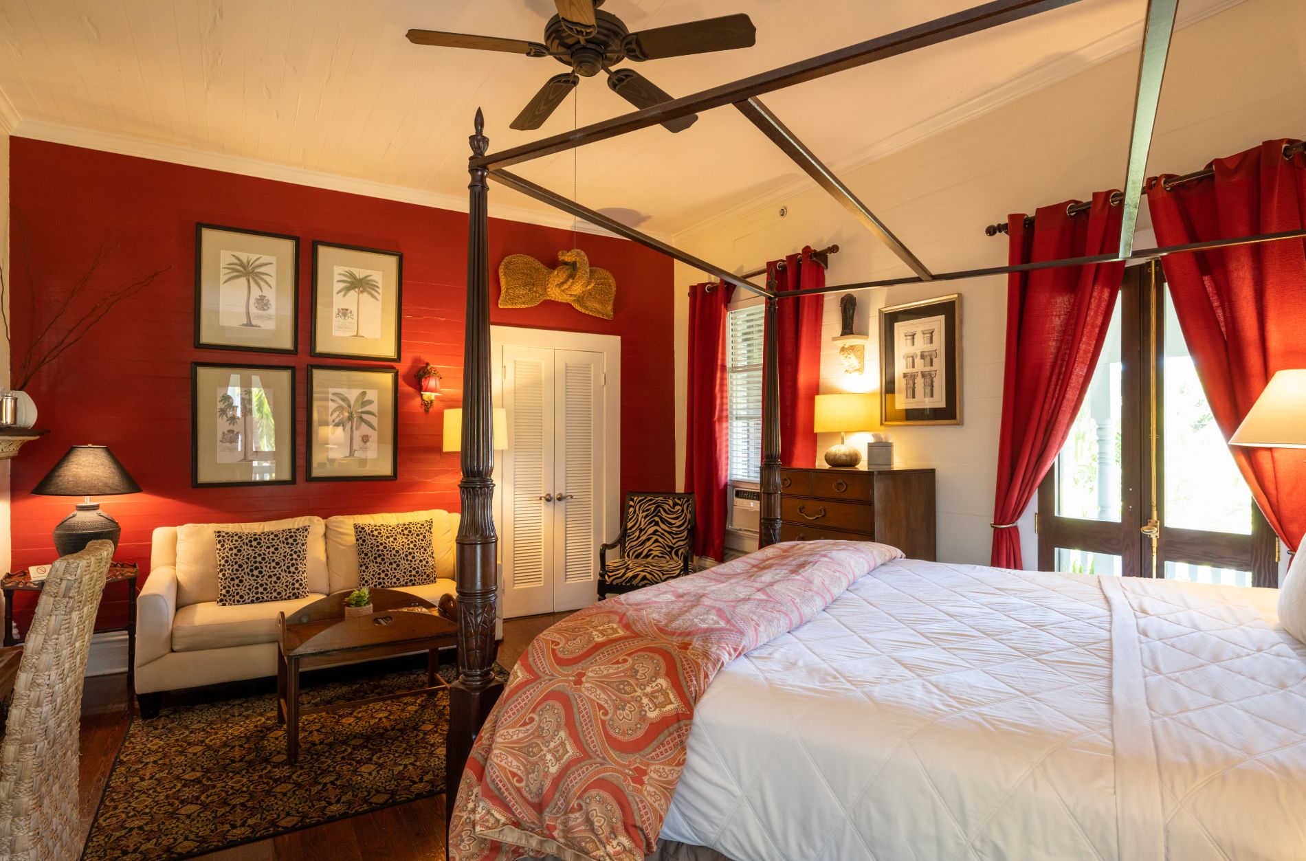 Comfortable Accommodations in The Keys | The Mermaid & The Alligator