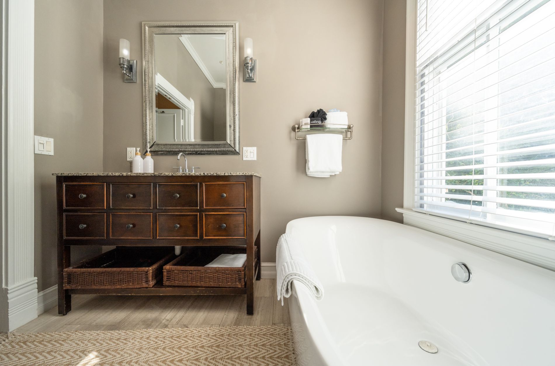 Comfortable Accommodations in The Keys | The Mermaid & The Alligator