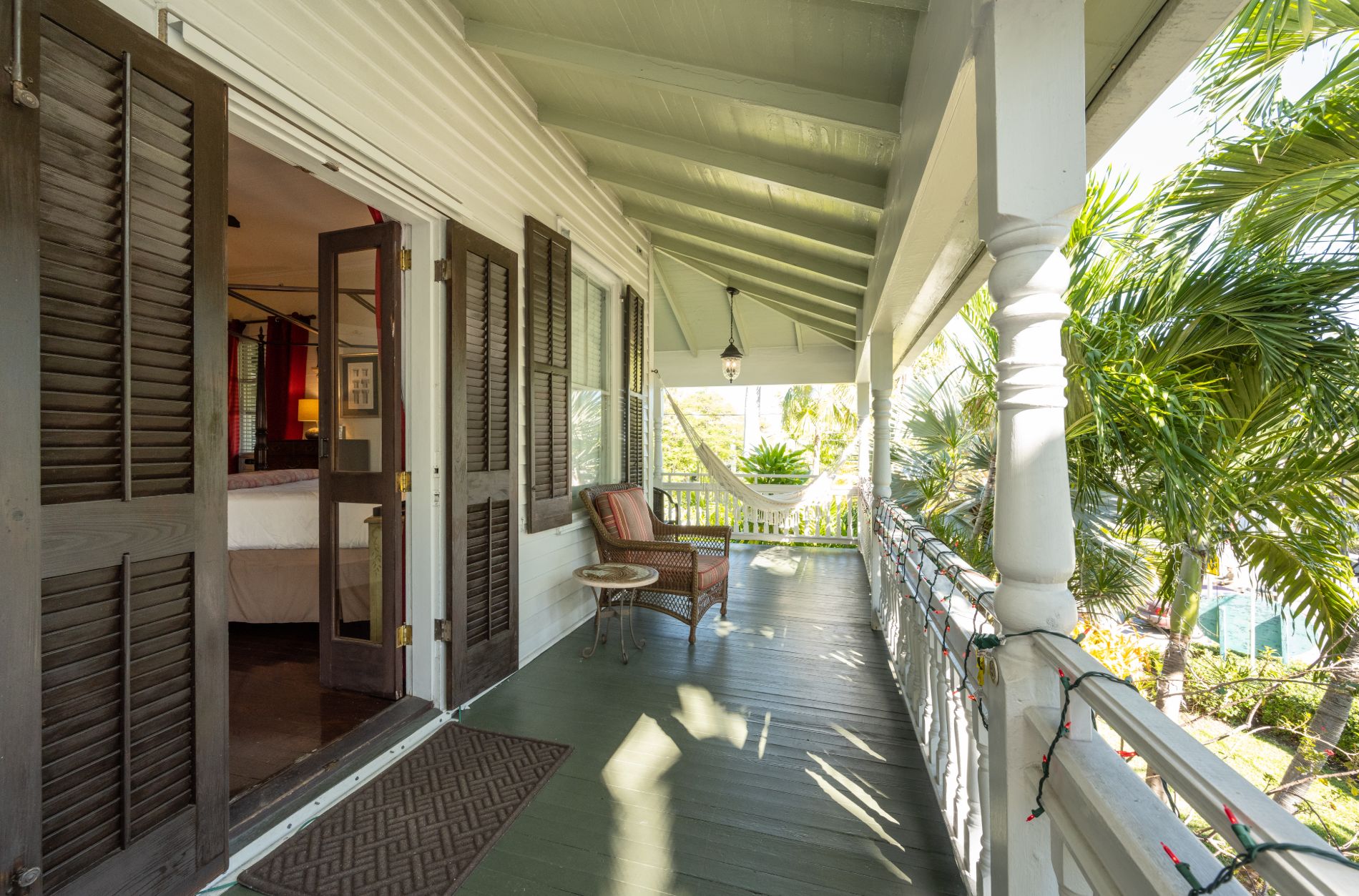 Comfortable Accommodations in The Keys | The Mermaid & The Alligator